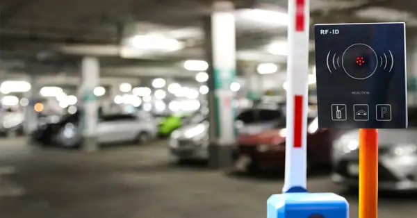 Como conseguir uma tag de estacionamento sem pagar nada? | OSeuCartão